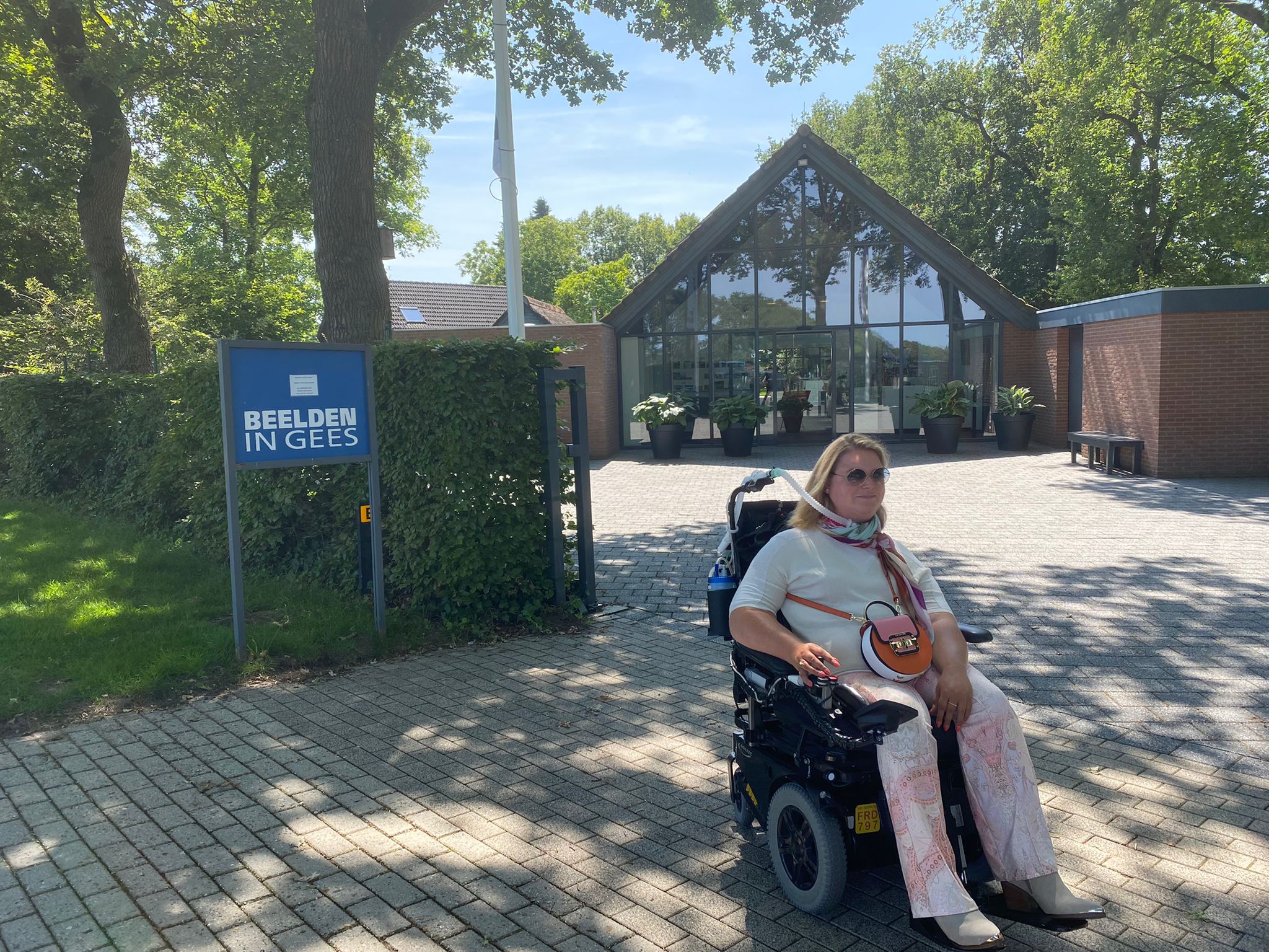 Beelden in Gees: een toegankelijke beeldentuin – Toegankelijk Uit Eten